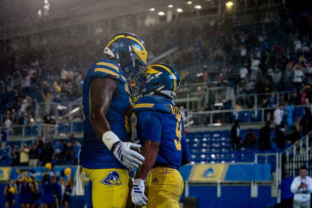 Delaware Blue Hens Defeat DeSean Jackson's Delaware State Hornets 35–17 ...